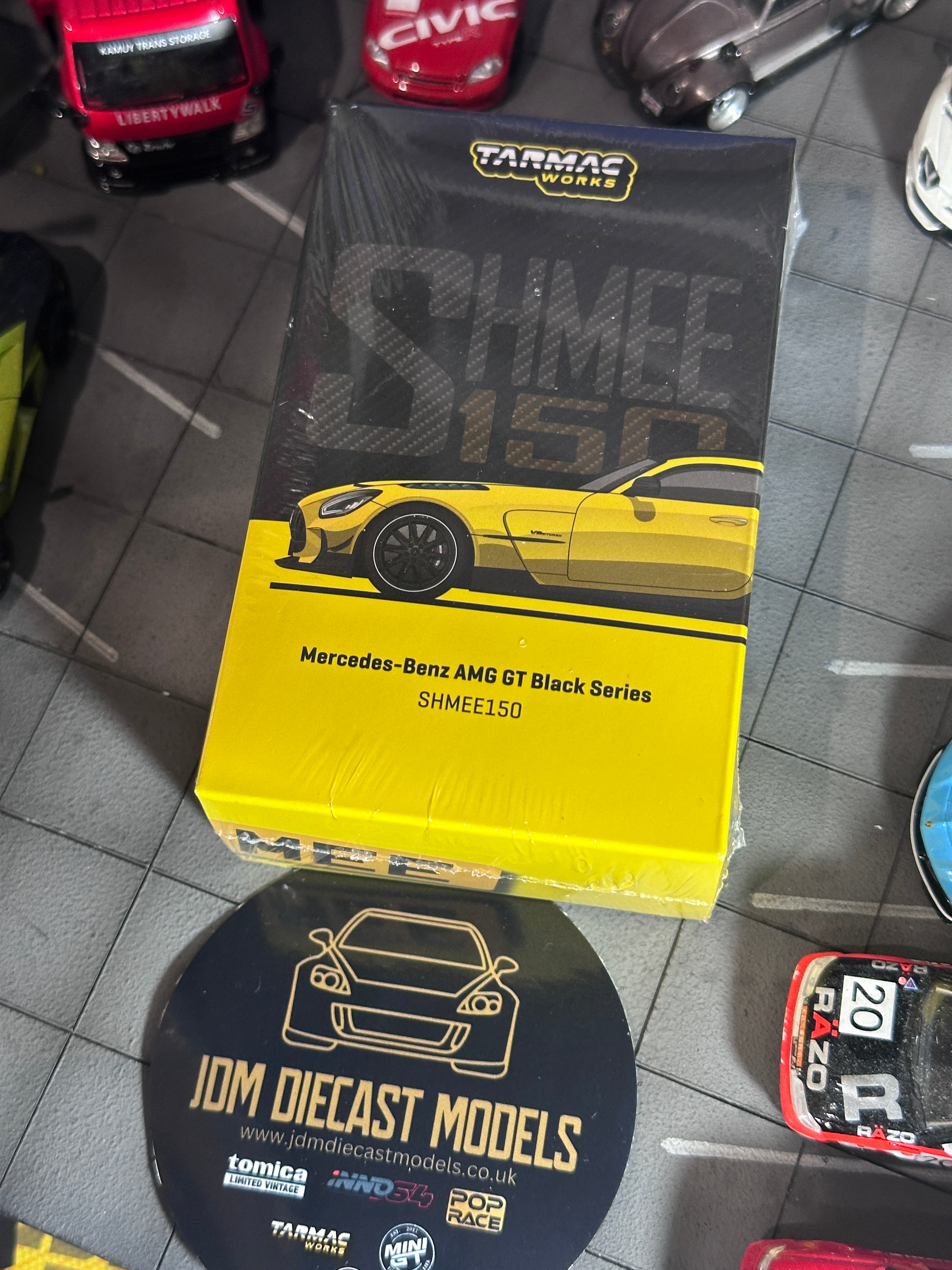 Tarmac Works Mercedes-Benz AMG GT Black Series SHMEE150 T64G-042-SHMEE ...